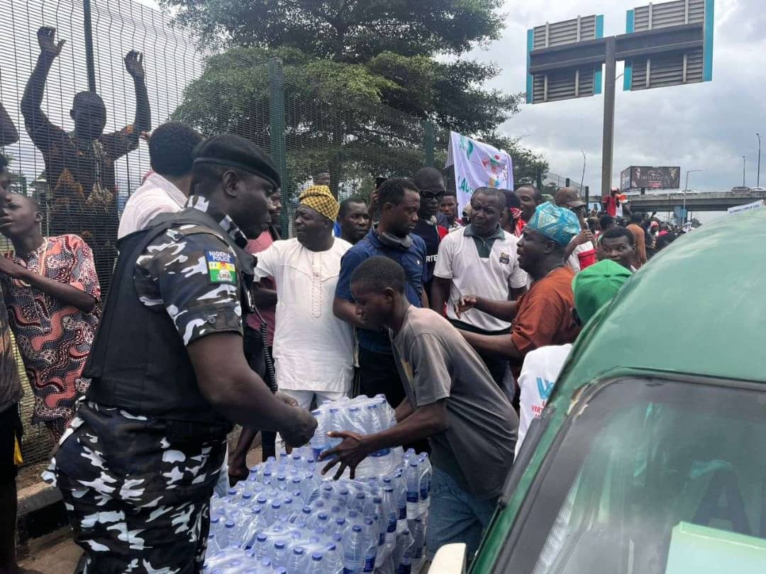 Lagos Suspends Mass Demonstration as Kaduna Relaxes 24-Hour Curfew ...